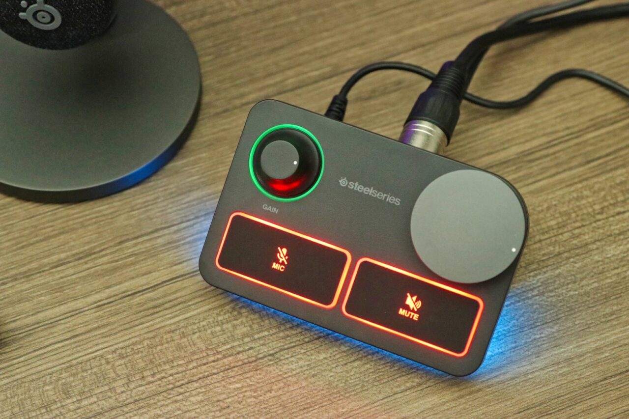 SteelSeries Alias Pro Streaming Microphone - GLINT