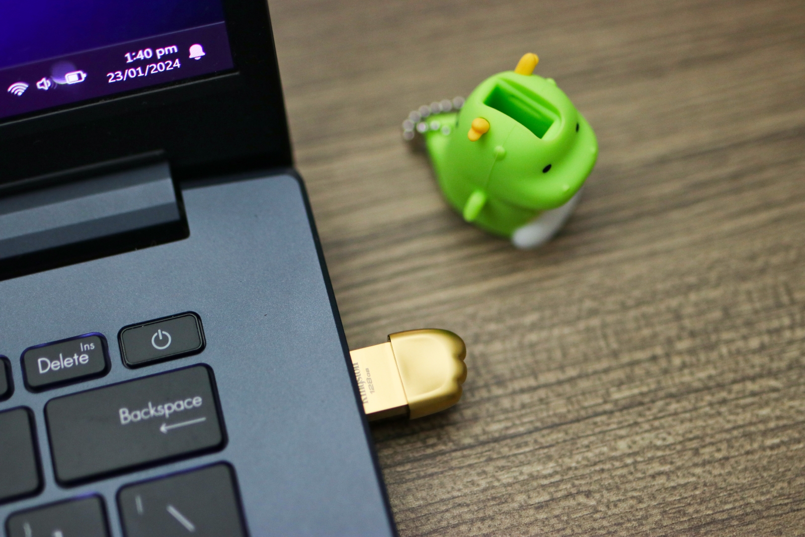 Kingston Mini Dragon USB Flash Drive - GLINT