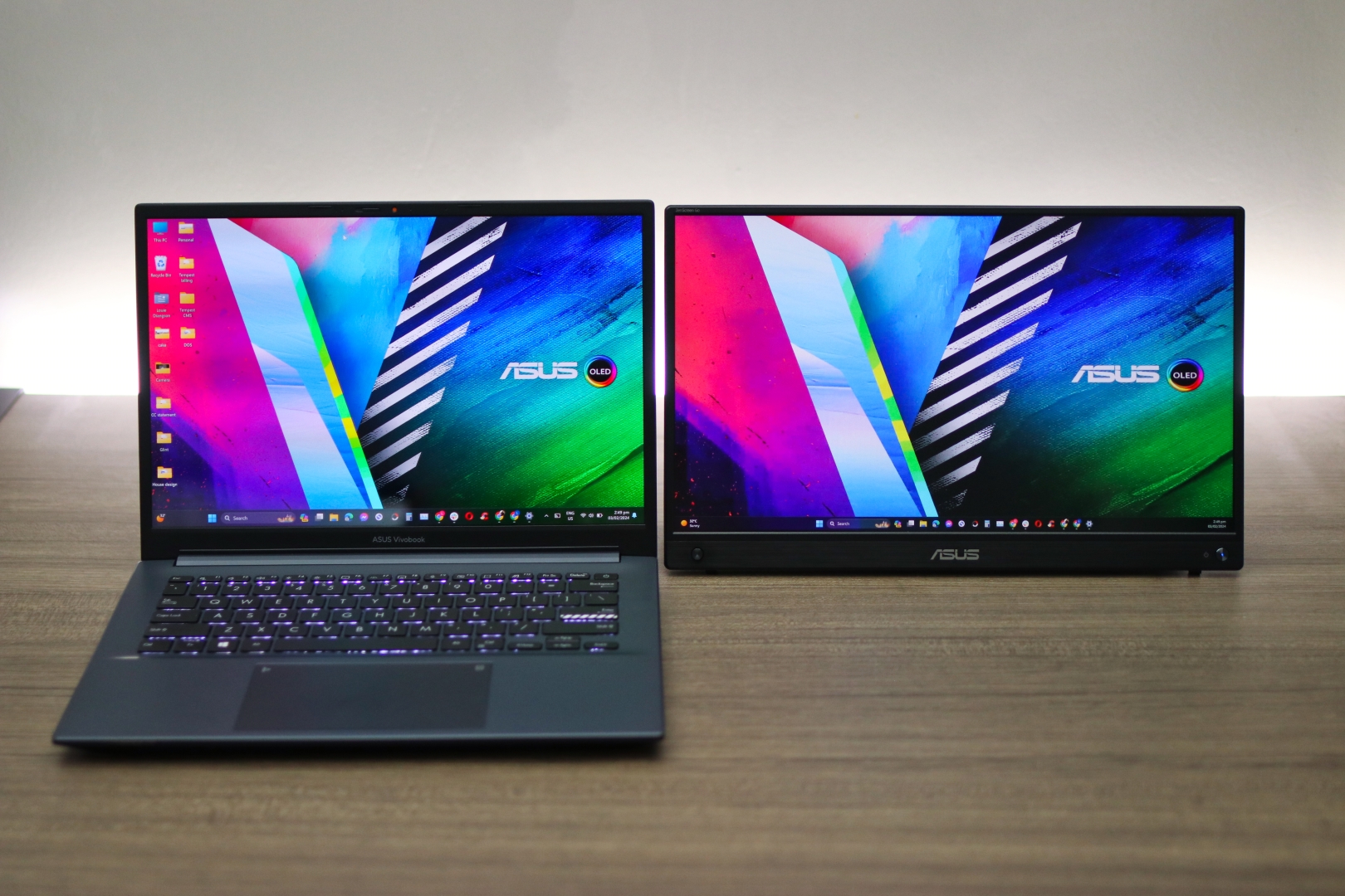 ASUS ZenScreen Go MB16AWP Wireless Portable Monitor - GLINT