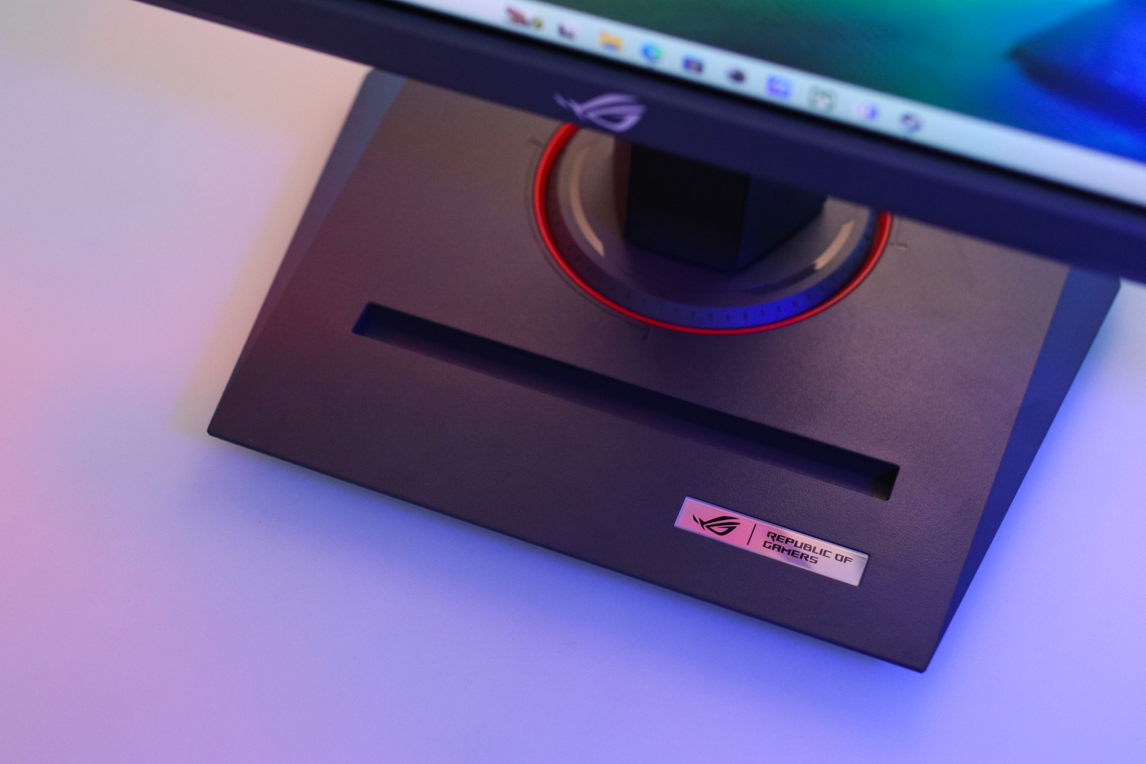 ROG Strix XG27ACS 27-inch 180Hz Gaming Monitor - GLINT