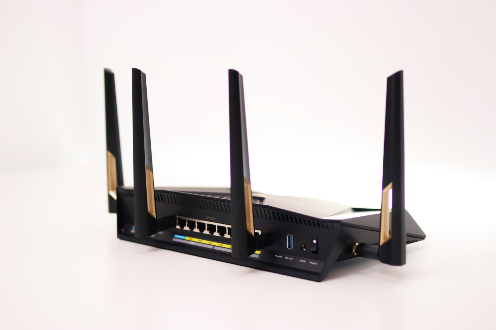 ASUS RT-BE88U Wi-Fi 7 Router - GLINT